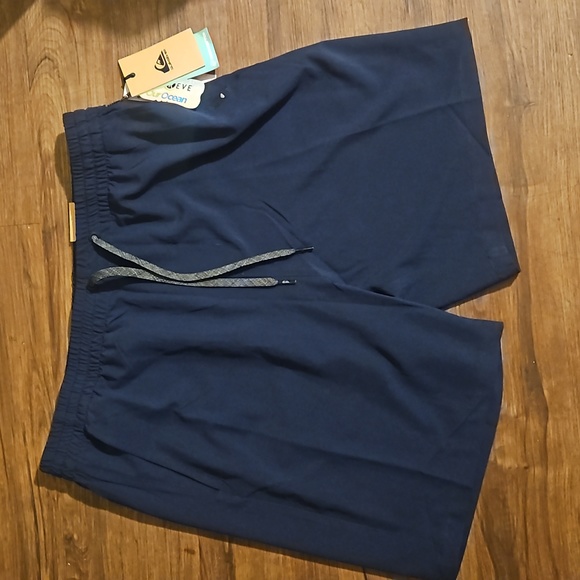 Quiksilver | Shorts | Nwt Mens Quicksilver Regular Fit Amphibian Hybrid ...